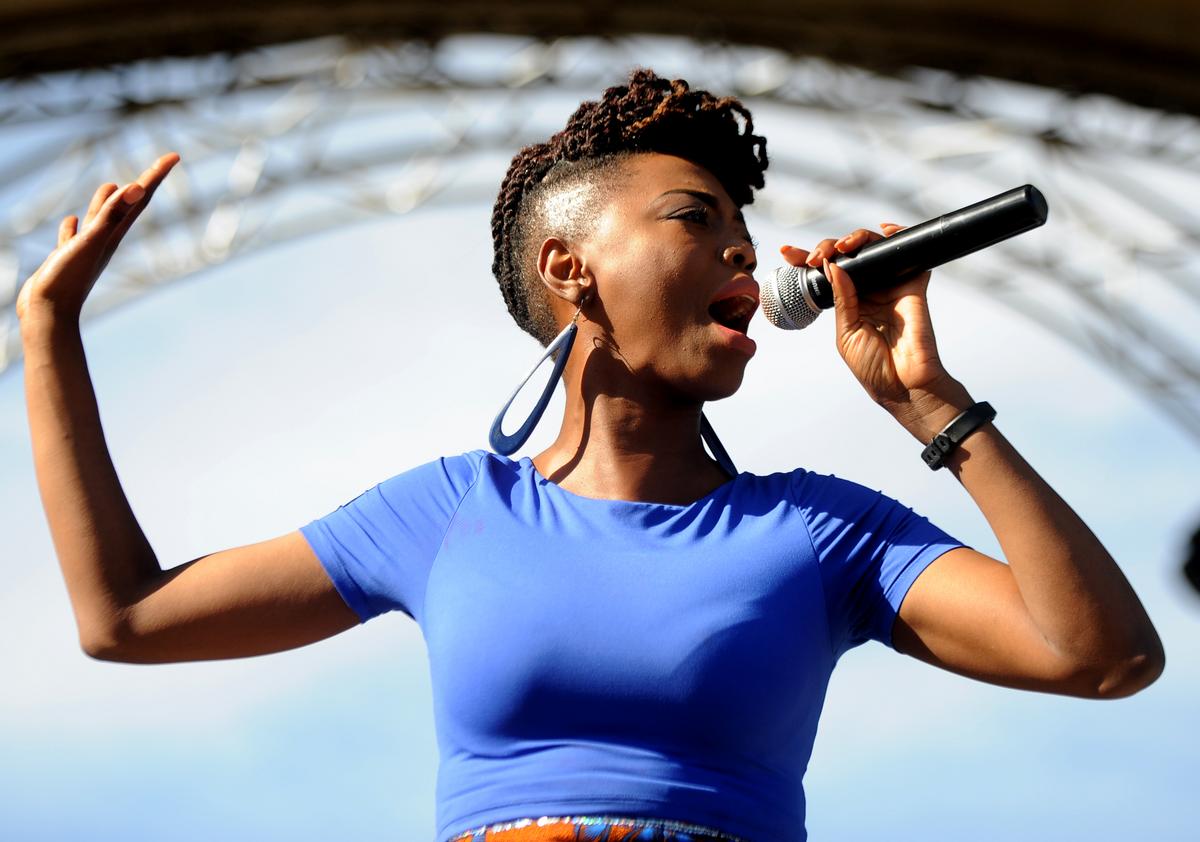 Artist Lira performing at the Cape Summer Picnic - Video360Video360