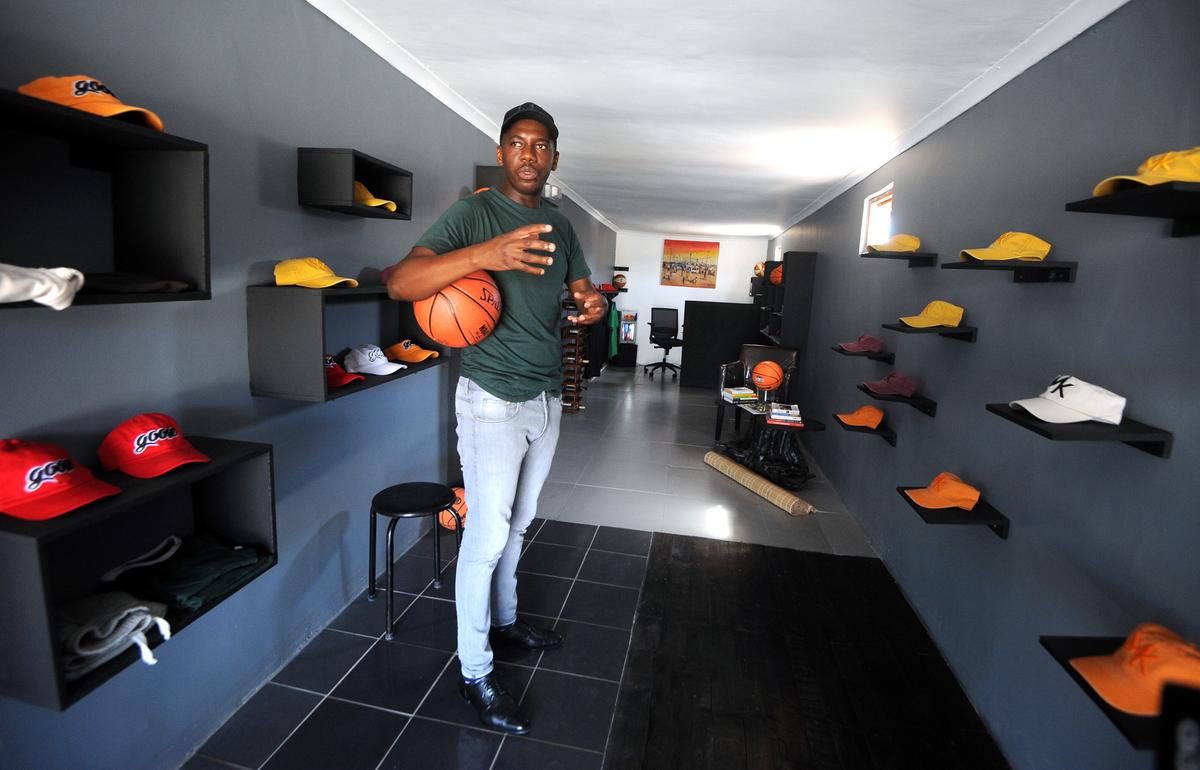 Siyabulela "Mocca J" Sophi, to launch MK Originals clothing store in ...