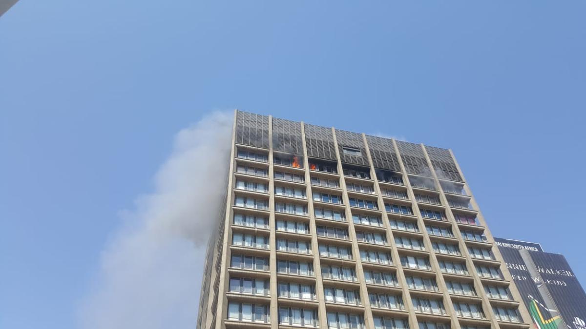 Department of Health and Housing building on fire at Johannesburg CBD ...