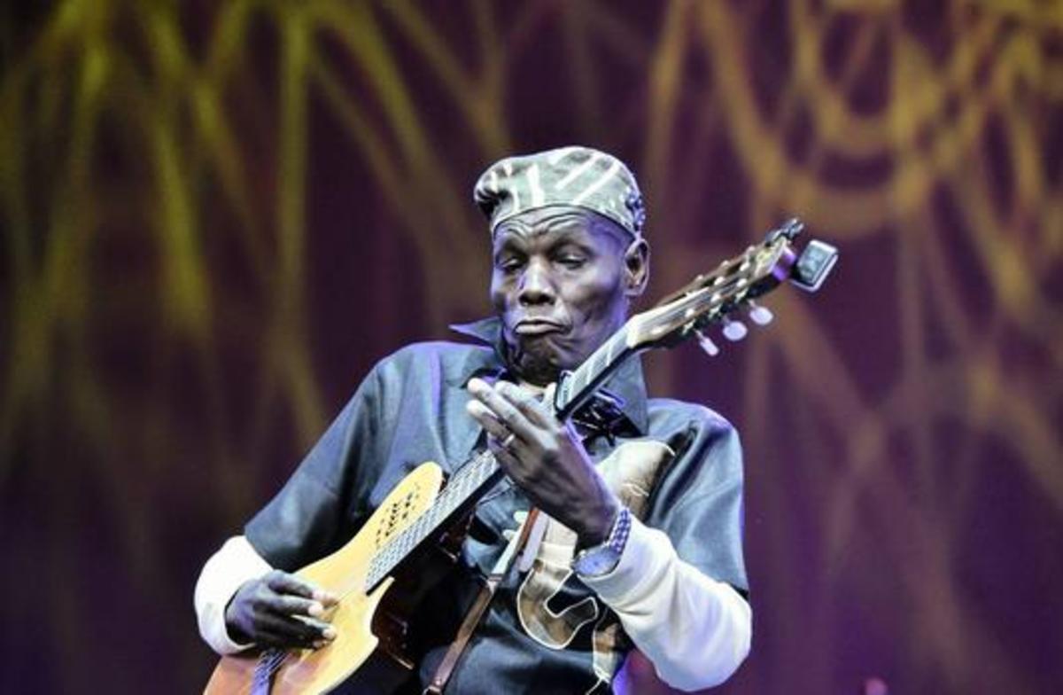 Celebrated Zimbabwean musician Oliver Mtukudzi has died - Video360Video360